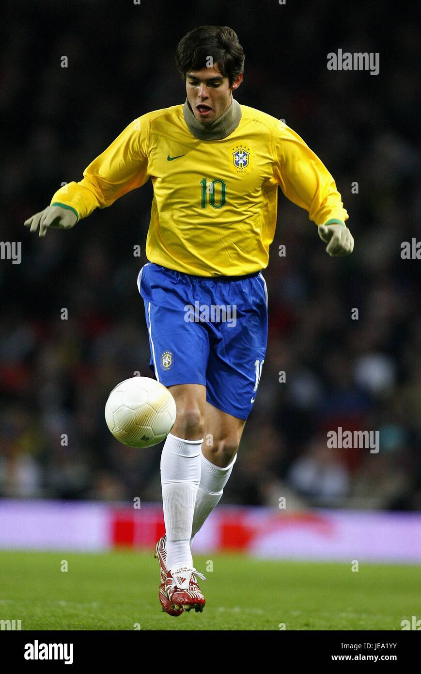 KAKA BRAZIL & AC MILAN THE EMIRATES STADIUM ARSENAL LONDON 06 February ...