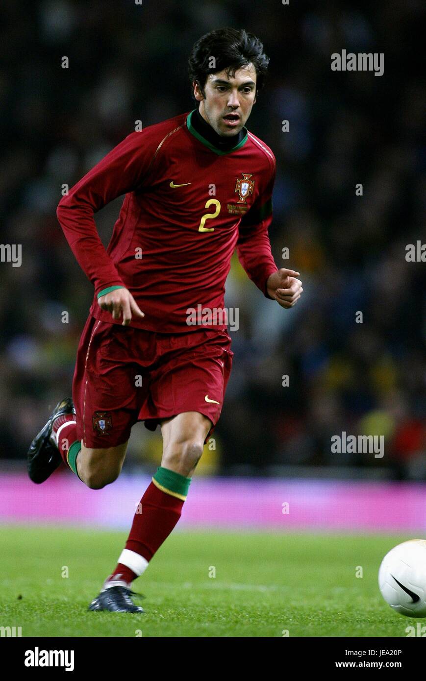 PAULO FERREIRA PORTUGAL & CHELSEA FC THE EMIRATES STADIUM ARSENAL ...