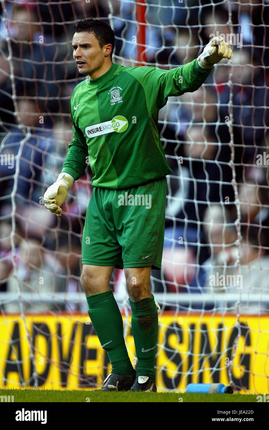 DARRYL FLAHAVAN SOUTHEND UNITED FC STADIUM OF LIGHT SUNDERLAND ENGLAND ...