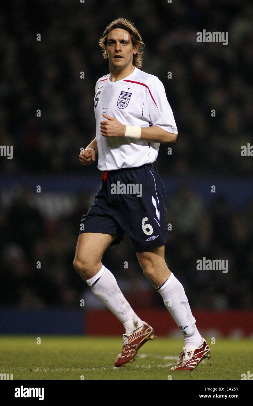 JONATHAN WOODGATE ENGLAND & MIDDLESBROUGH FC OLD TRAFFORD MANCESTER ...