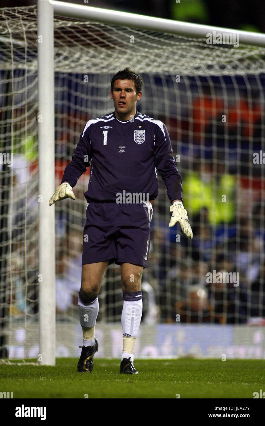 BEN FOSTER ON DEBUT ENGLAND V SPAIN OLD TRAFFORD MANCHESTER ENGLAND 07 ...