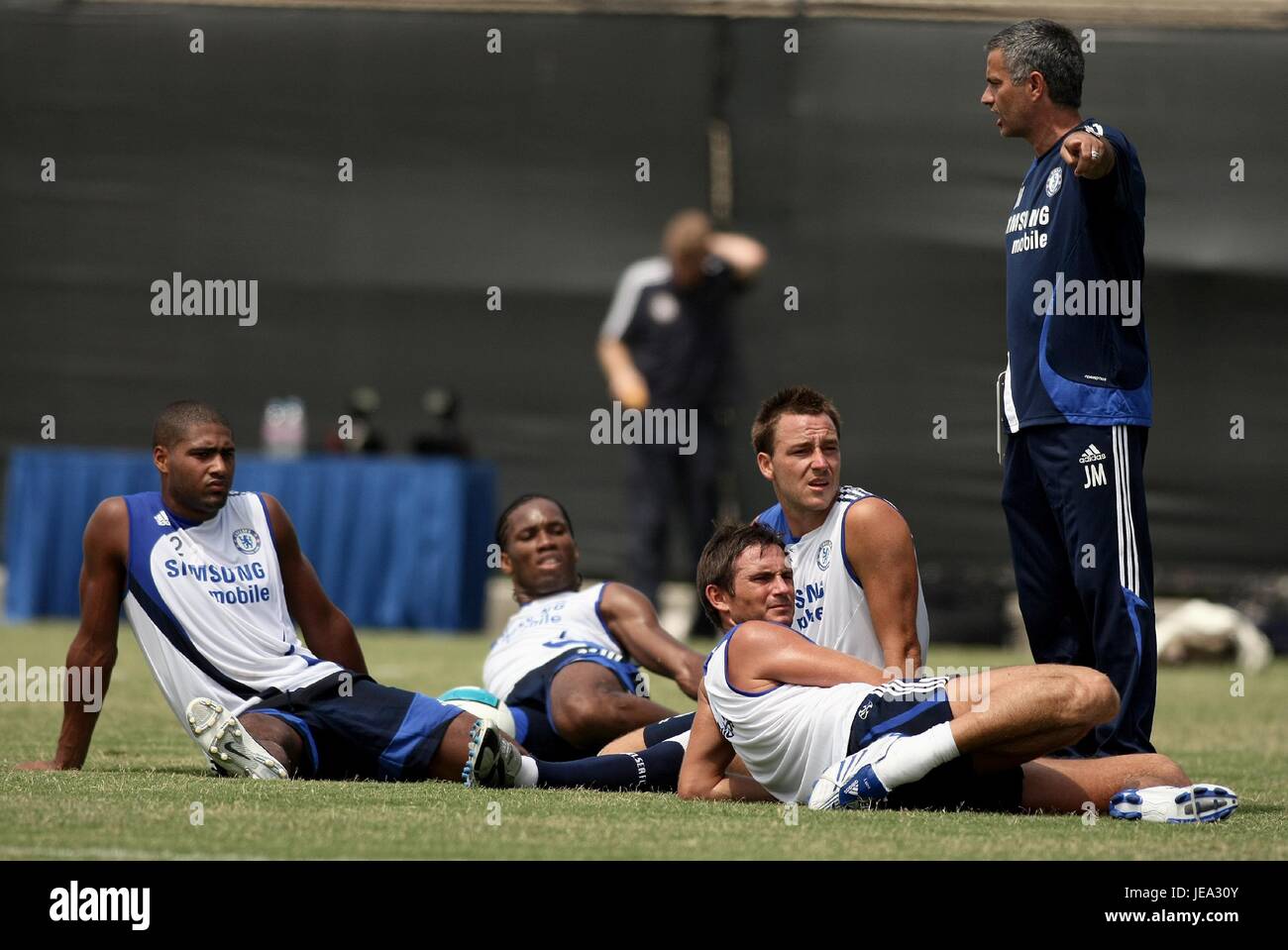 Drogba lampard hi-res stock photography and images - Alamy