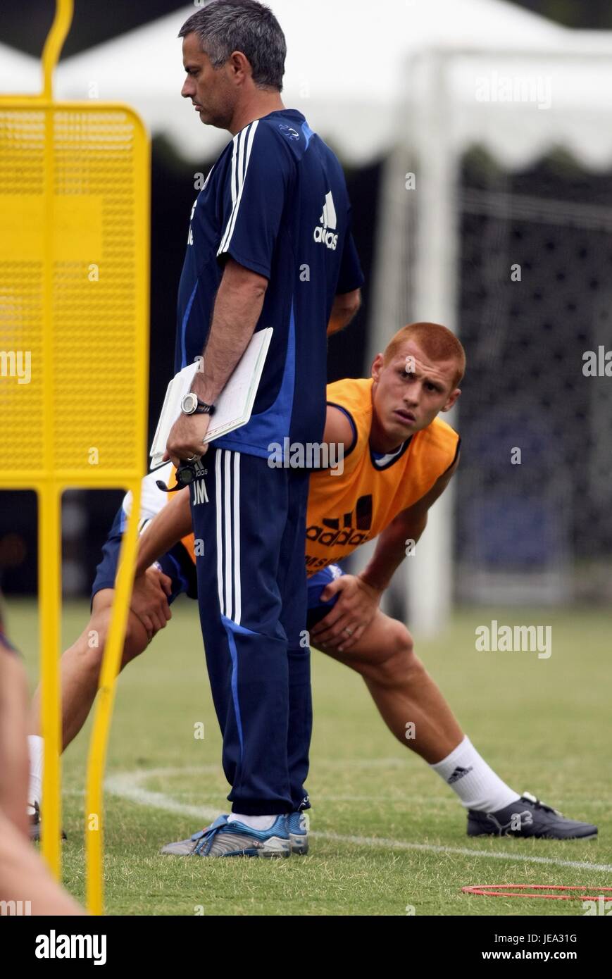 JOS MOURINHO & STEVE SIDWELL CHELSEA FC LOS ANGELES CALIFORNIA USA 10 ...