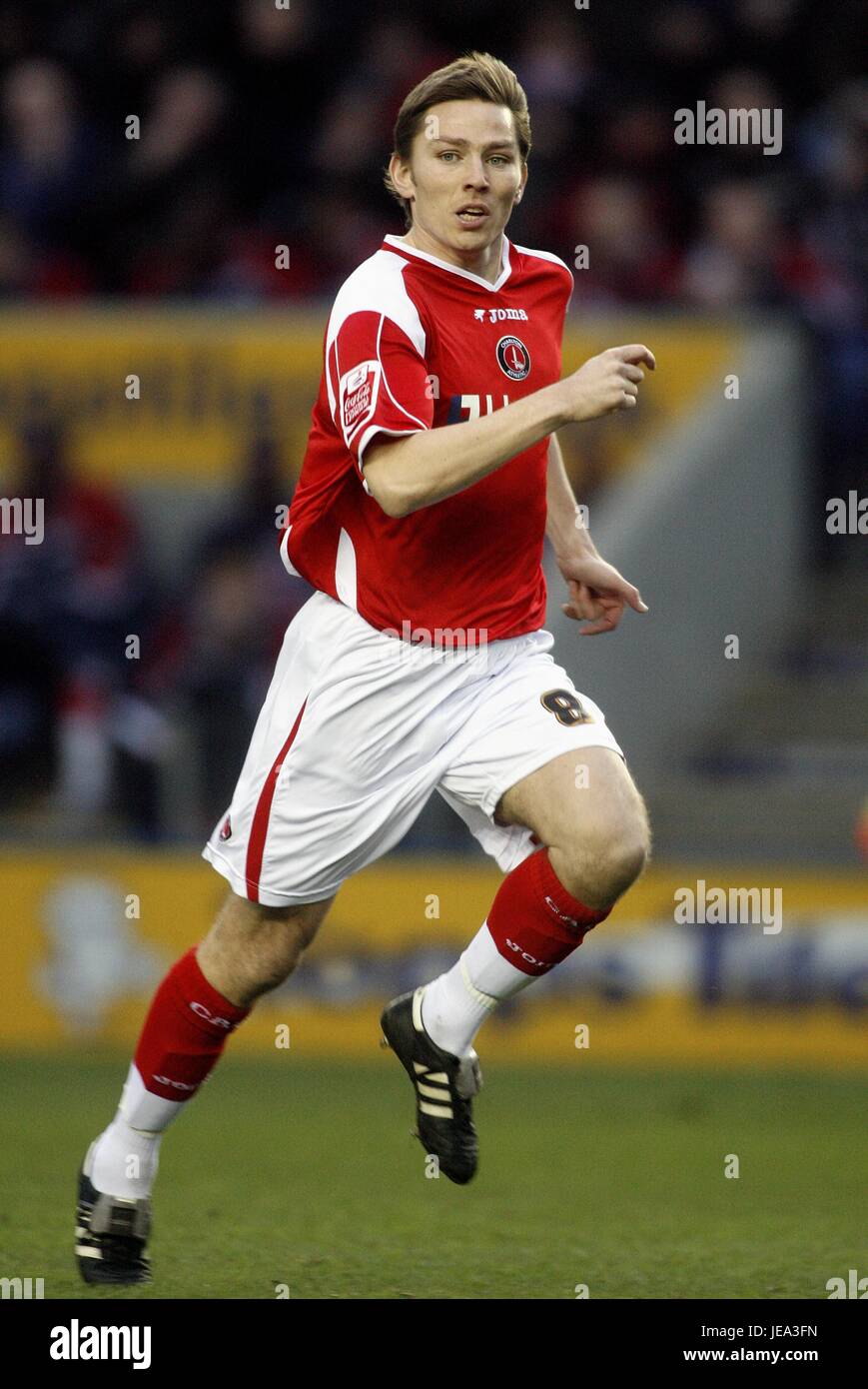 Matt holland of charlton athletic hi-res stock photography and images ...