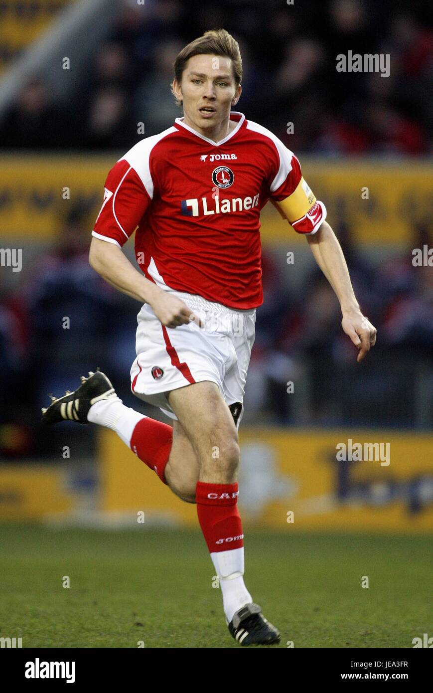 Matt holland of charlton athletic hi-res stock photography and images ...