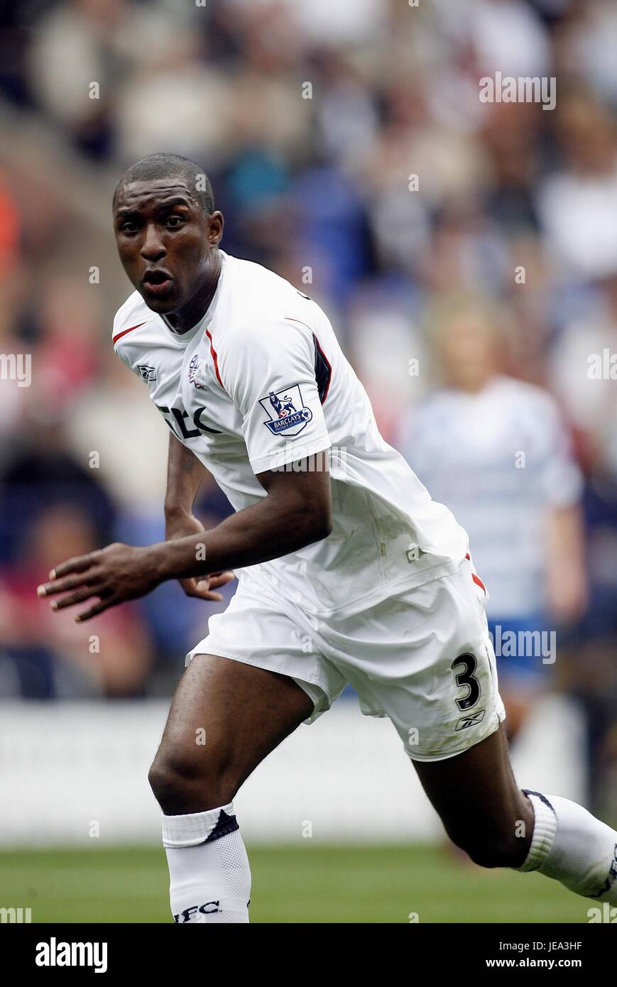 JLLOYD SAMUEL BOLTON WANDERERS FC REEBOK STADIUM BOLTON ENGLAND 25 ...