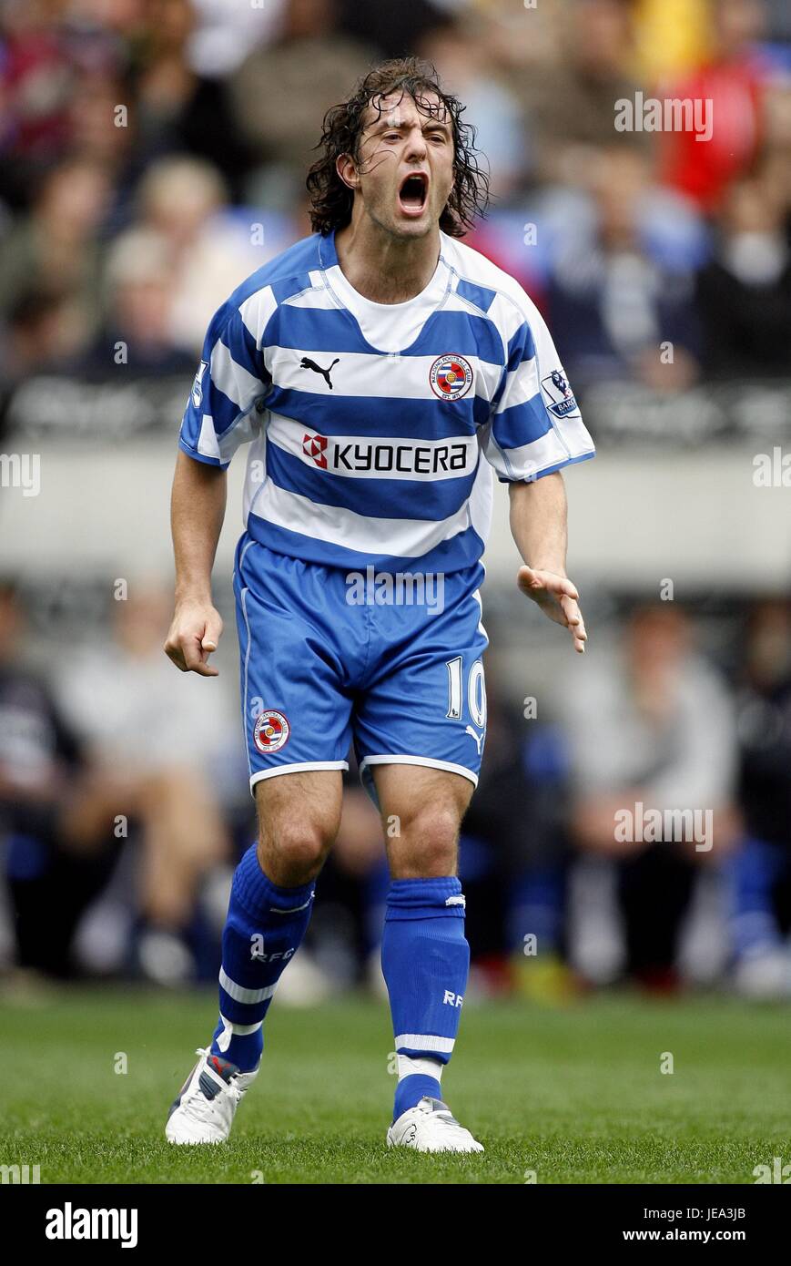 STEPHEN HUNT READING FC REEBOK STADIUM BOLTON ENGLAND 25 August 2007 ...