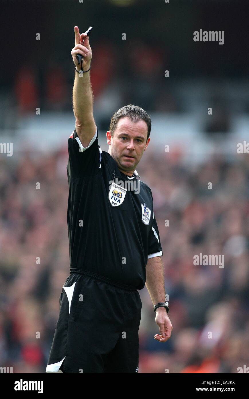 ROB STYLES PREMIERSHIP REFEREE THE EMIRATES STADIUM LONDON ENGLAND 22 ...