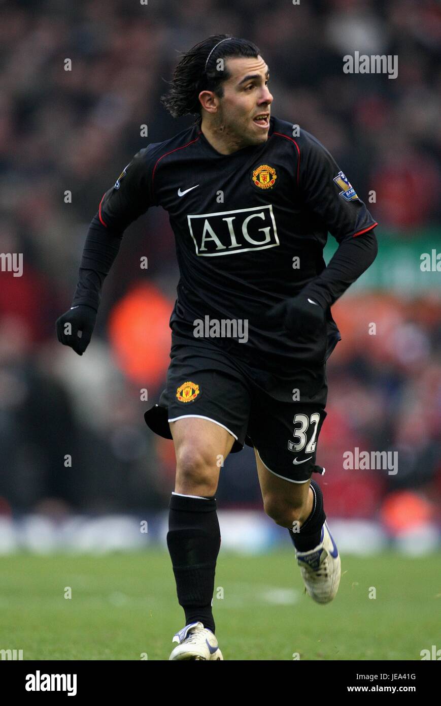 Carlos tevez manchester united football hi-res stock photography and ...