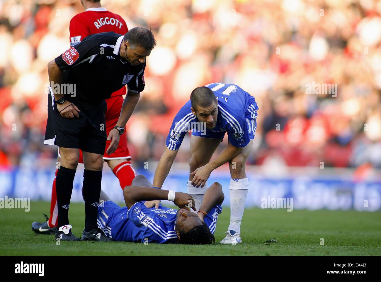Joe cole england chelsea football hi-res stock photography and images ...