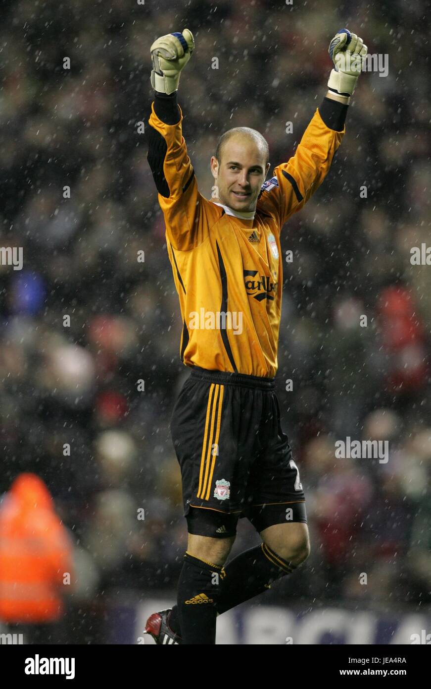 JOSE REINA LIVERPOOL FC ANFIELD LIVERPOOL GREAT BRITAIN 02 December ...