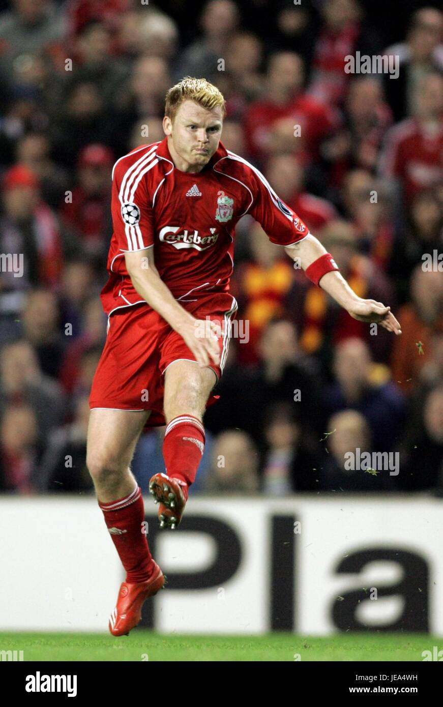 JOHN ARNE RIISE LIVERPOOL FC ANFIELD LIVERPOOL ENGLAND 06 November 2007 ...