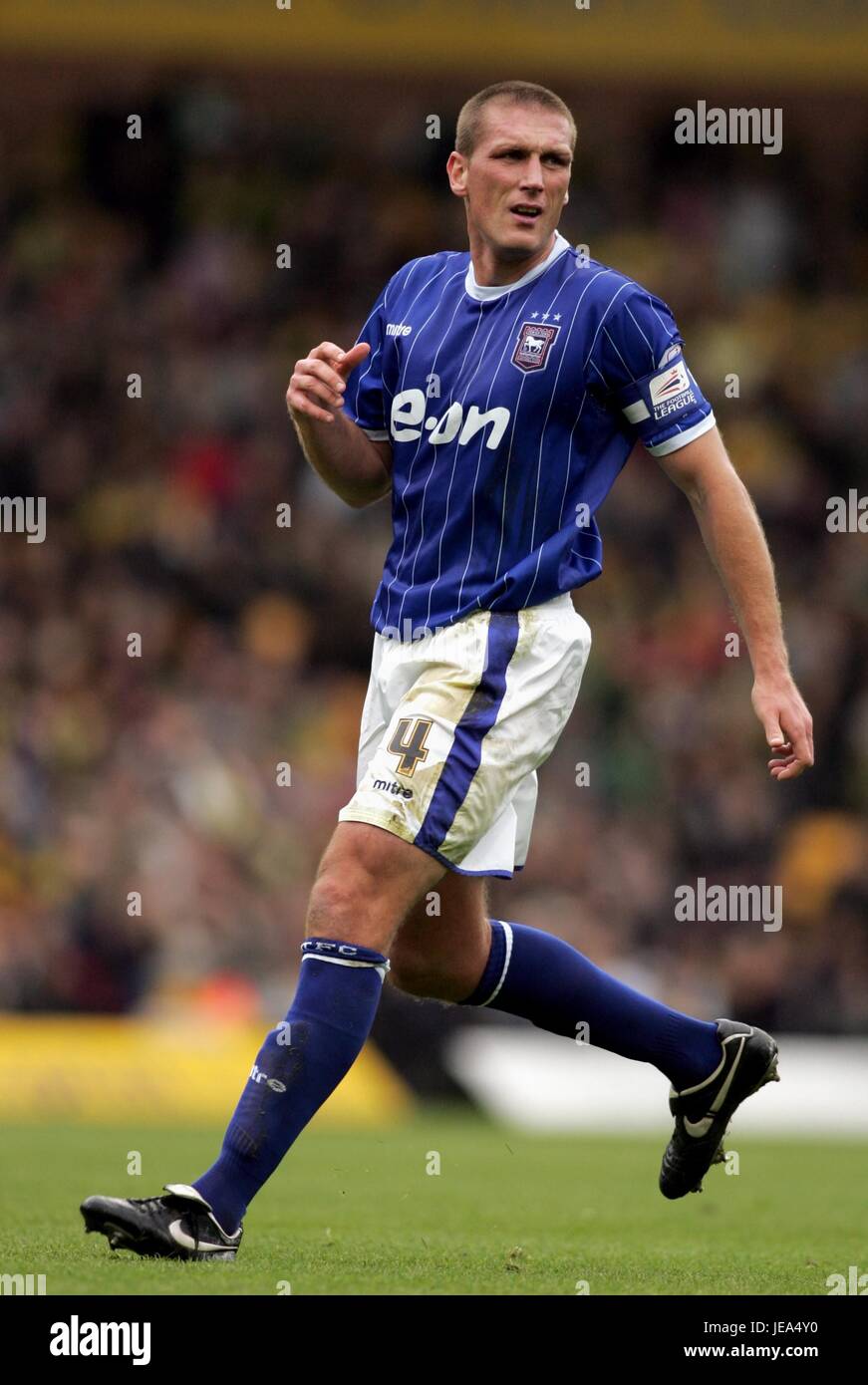 JASON DE VOS IPSWICH TOWN FC CARROW ROAD NORWICH GREAT BRITAIN 04 ...