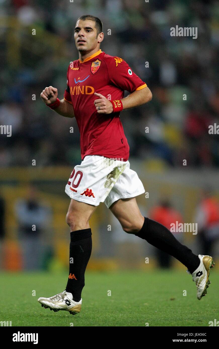 SIMONE PERROTTA AS ROMA JOSE ALVALADE STADIUM LISBON PORTUGAL 07 ...