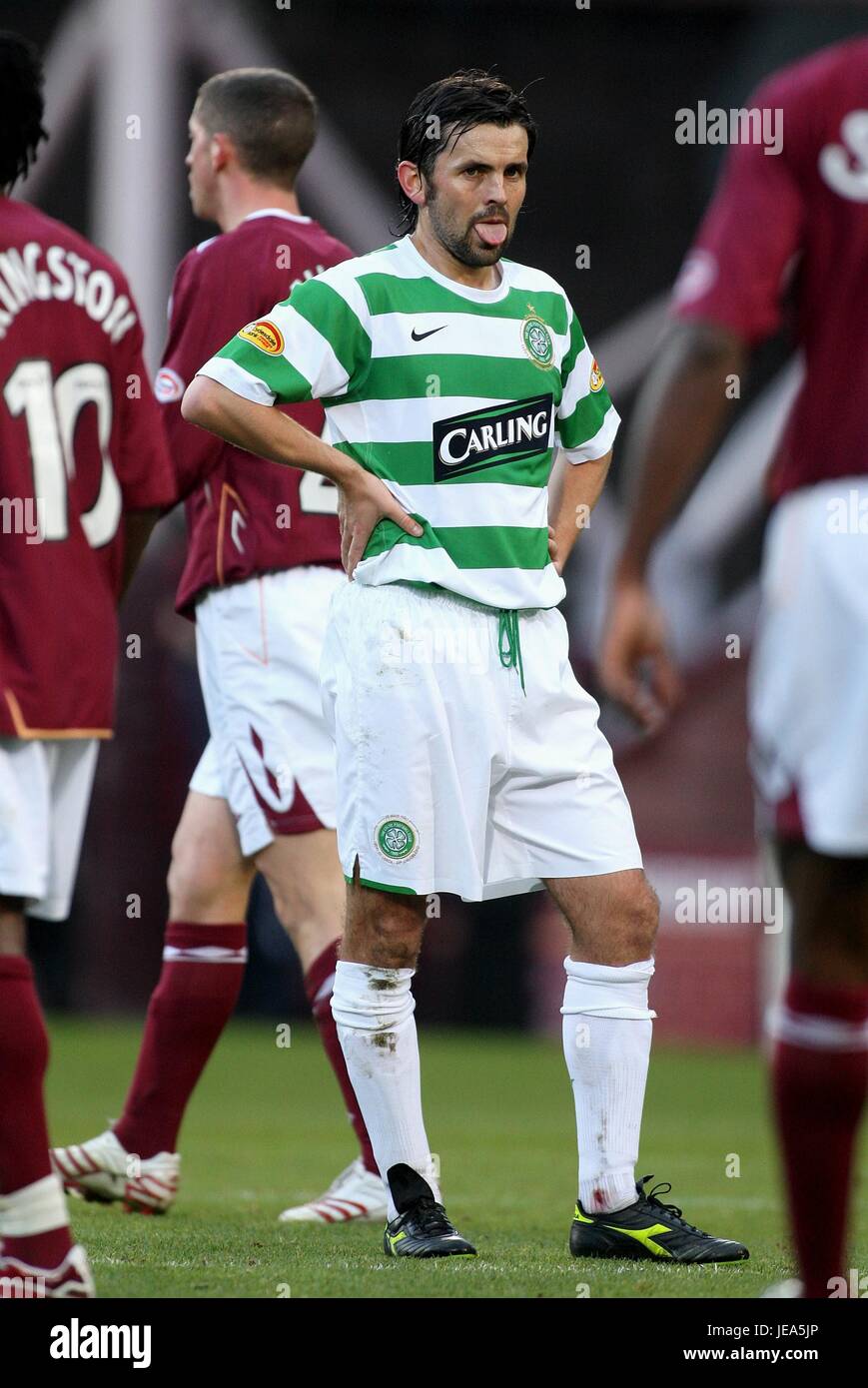 PAUL HARTLEY GLASGOW CELTIC FC TYNECASTLE STADIUM EDINBURGH SCOTLAND 01 ...