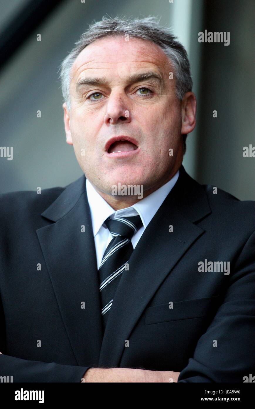 Cardiff city fc jones hi-res stock photography and images - Alamy