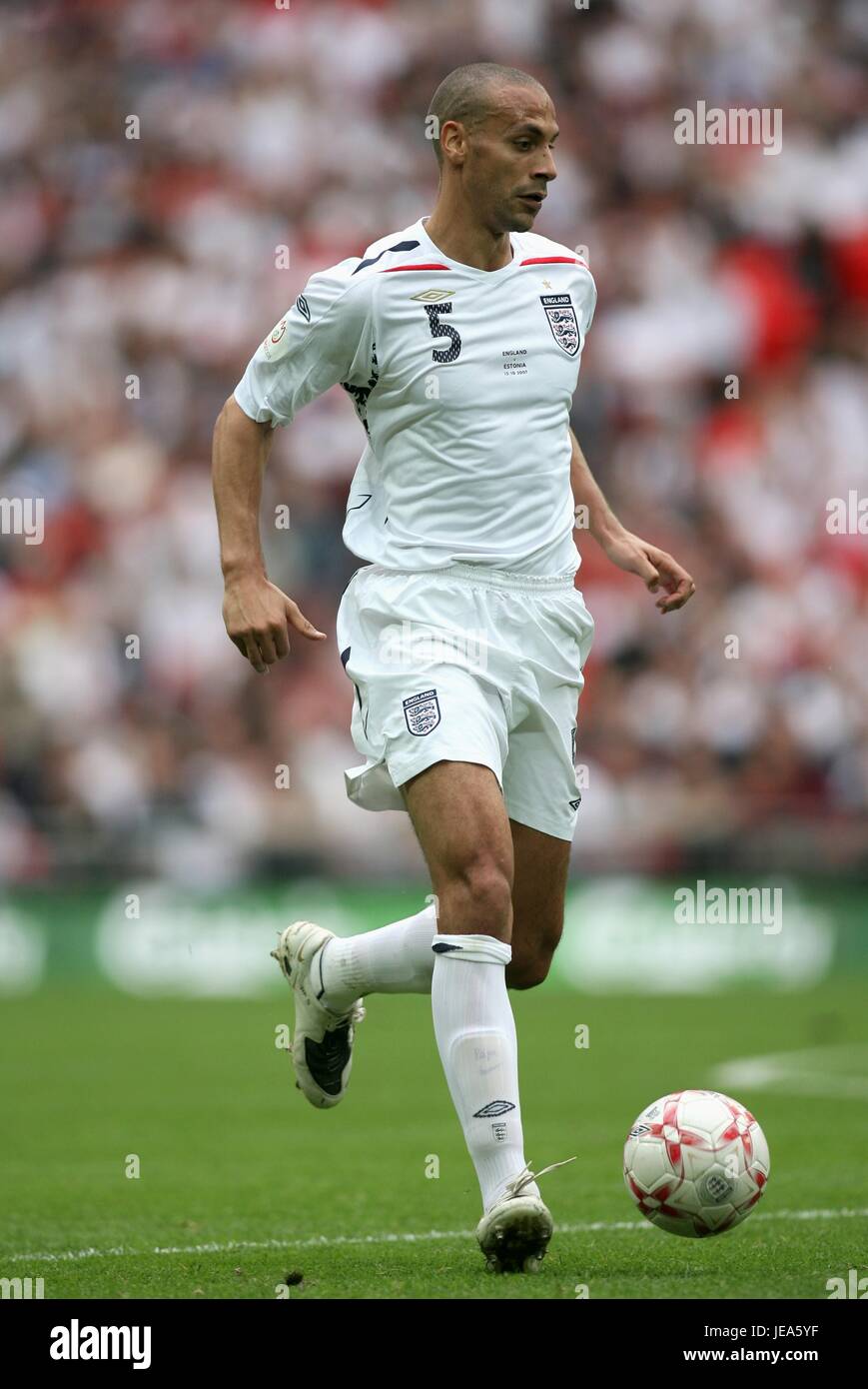 RIO FERDINAND ENGLAND & MANCHESTER UNITED FC WEMBLEY STADIUM LONDON ...