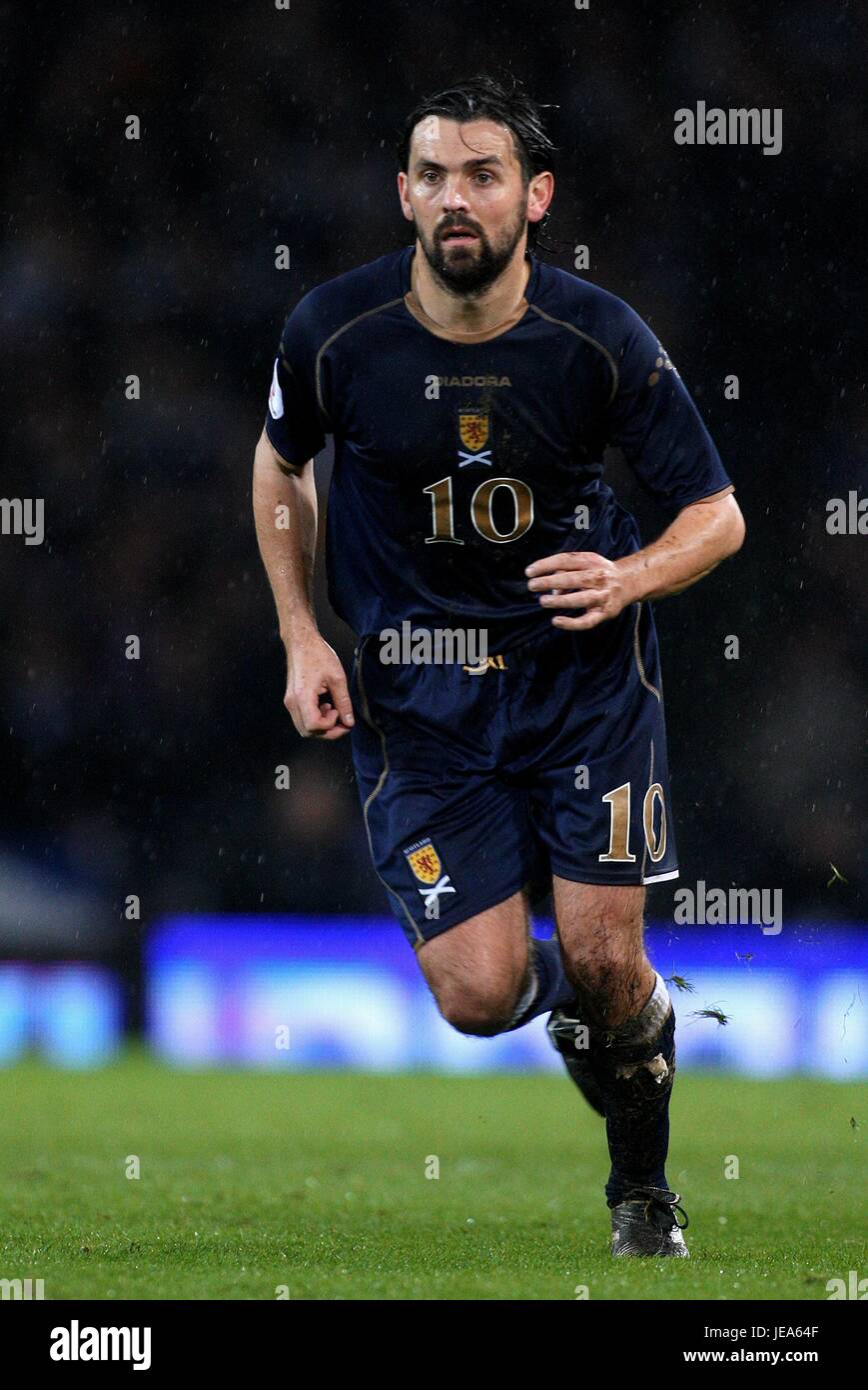 PAUL HARTLEY SCOTLAND & GLASGOW CELTIC FC HAMPDEN PARK GLASGOW SCOTLAND ...