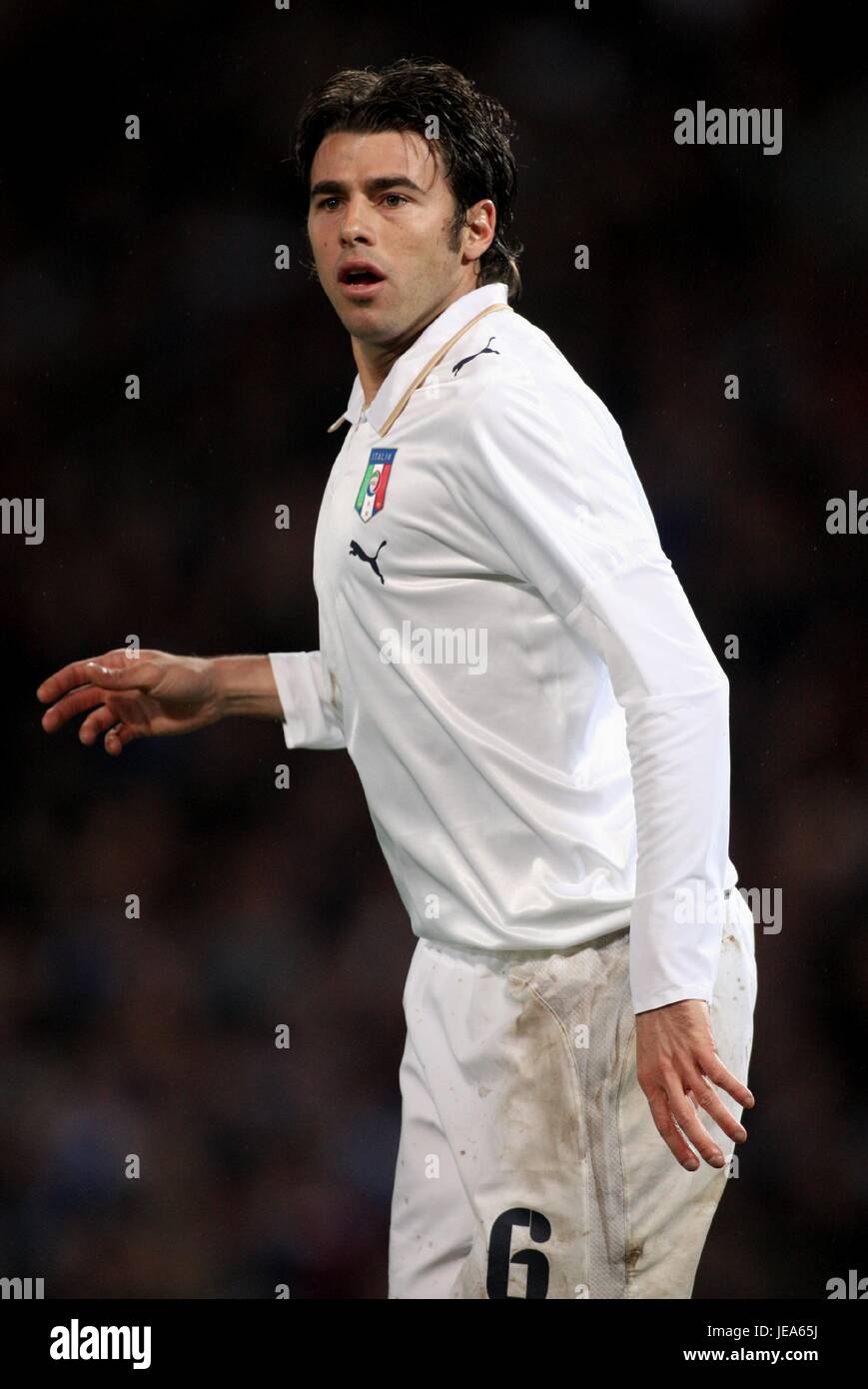 Barzagli hi-res stock photography and images - Alamy