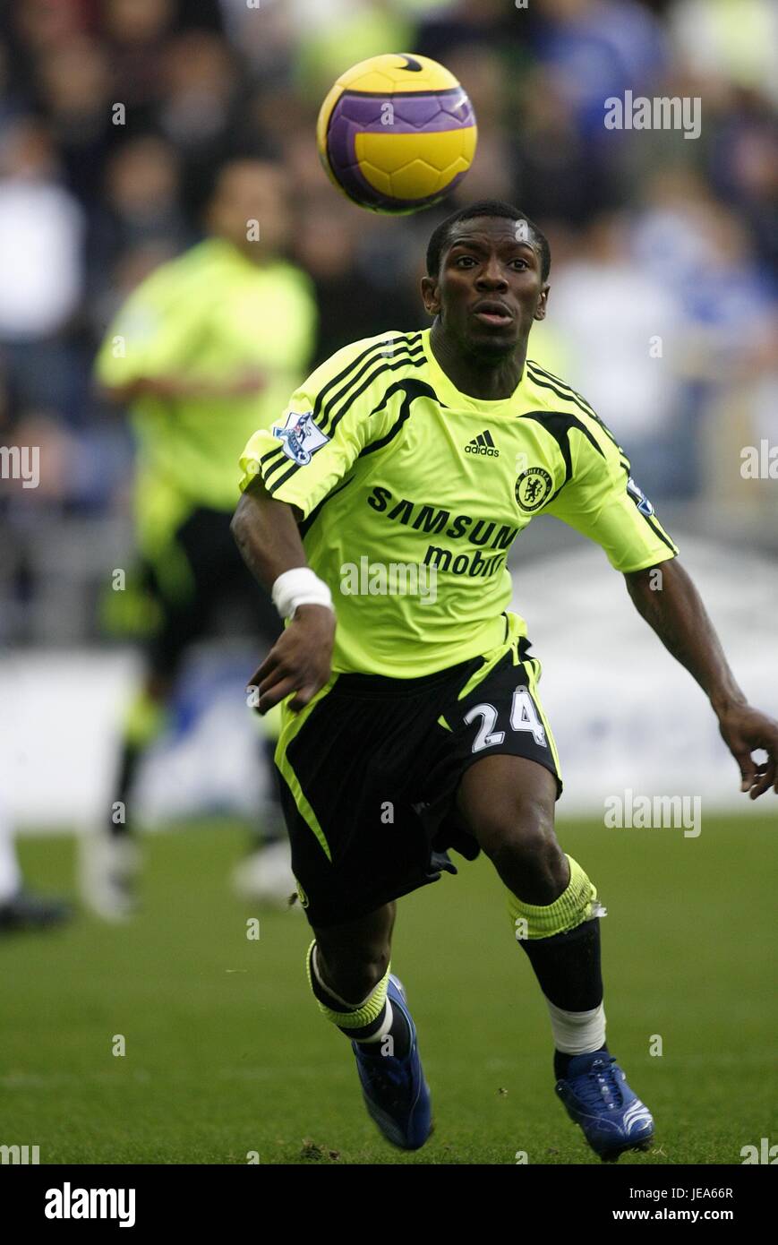 SHAUN WRIGHT-PHILLIPS CHELSEA FC JJB STADIUM WIGAN ENGLAND 03 November ...