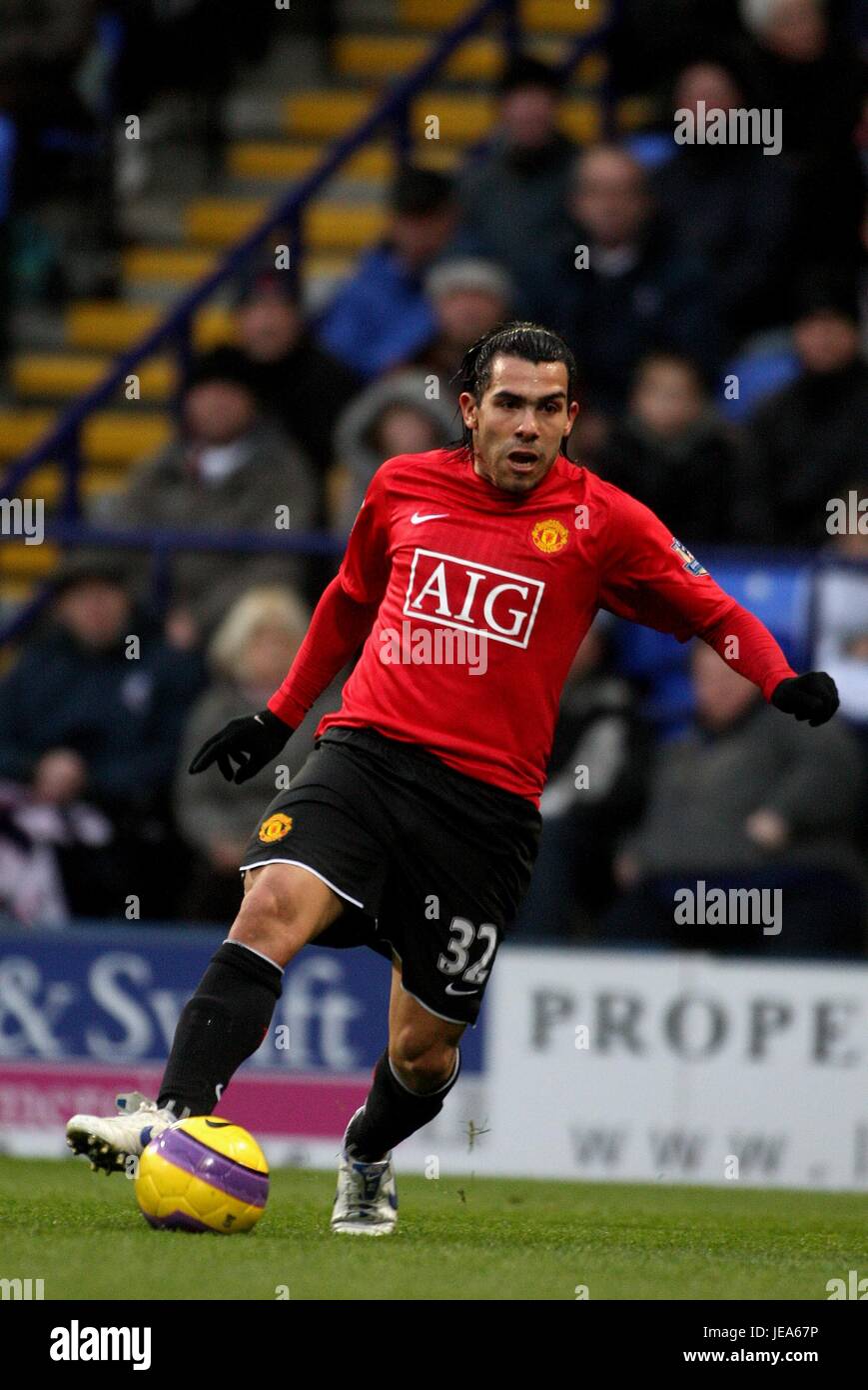 CARLOS TEVEZ MANCHESTER UNITED FC REEBOK STADIUM BOLTON ENGLAND 24 ...