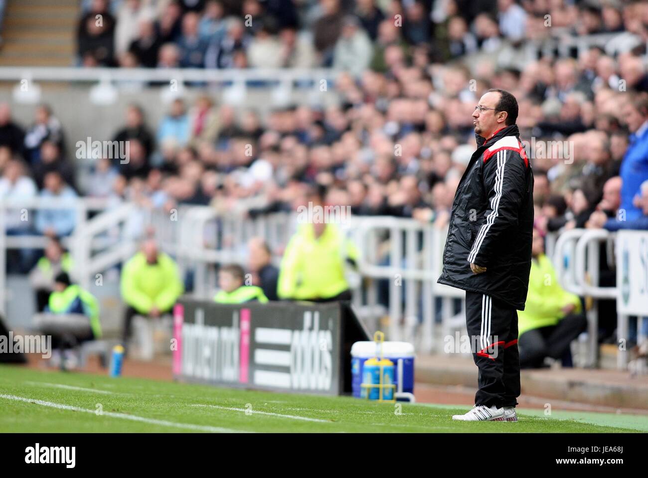 RAFA BENITEZ LIVERPOOL FC MANAGER ST.JAMES PARK NEWCASTLE ENGLAND 24 ...