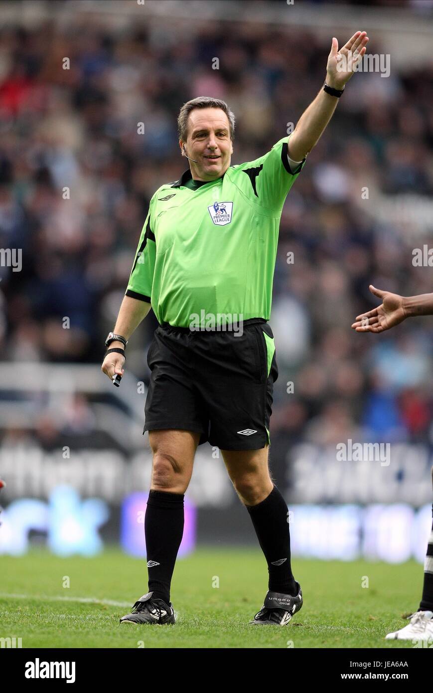REFEREE ALAN WILEY NEWCASTLE UNITED V LIVERPOOL F ST.JAMES PARK ...
