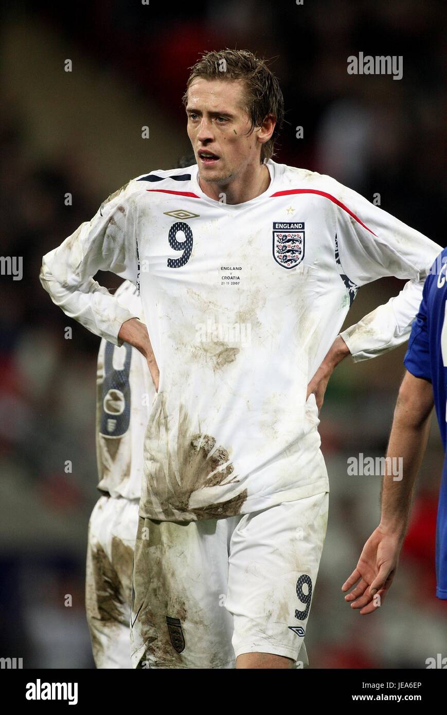 PETER CROUCH ENGLAND & LIVERPOOL FC WEMBLEY LONDON ENGLAND 21 November ...