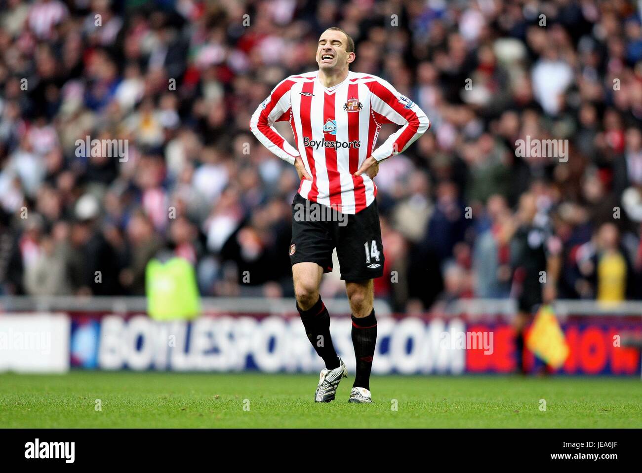 DANNY HIGGINBOTHAM SUNDERLAND FC STADIUM OF LIGHT SUNDERLAND ENGLAND 10 ...