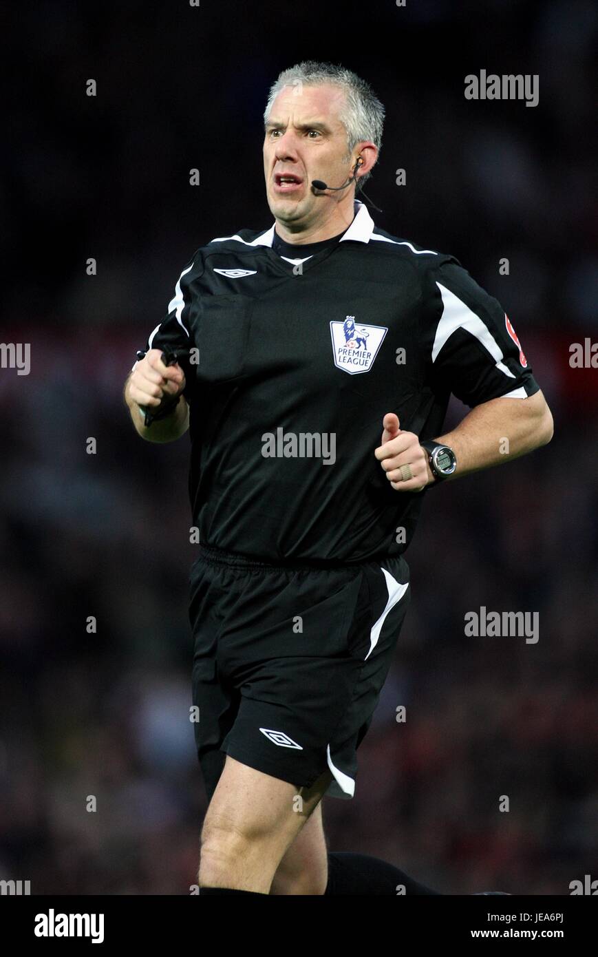 CHRIS FOY FOOTBALL REFEREE OLD TRAFFORD MANCHESTER ENGLAND 11 November ...