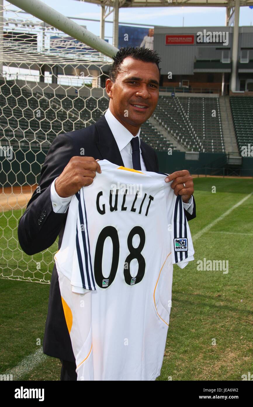 Ruud gullit portrait hi-res stock photography and images - Alamy