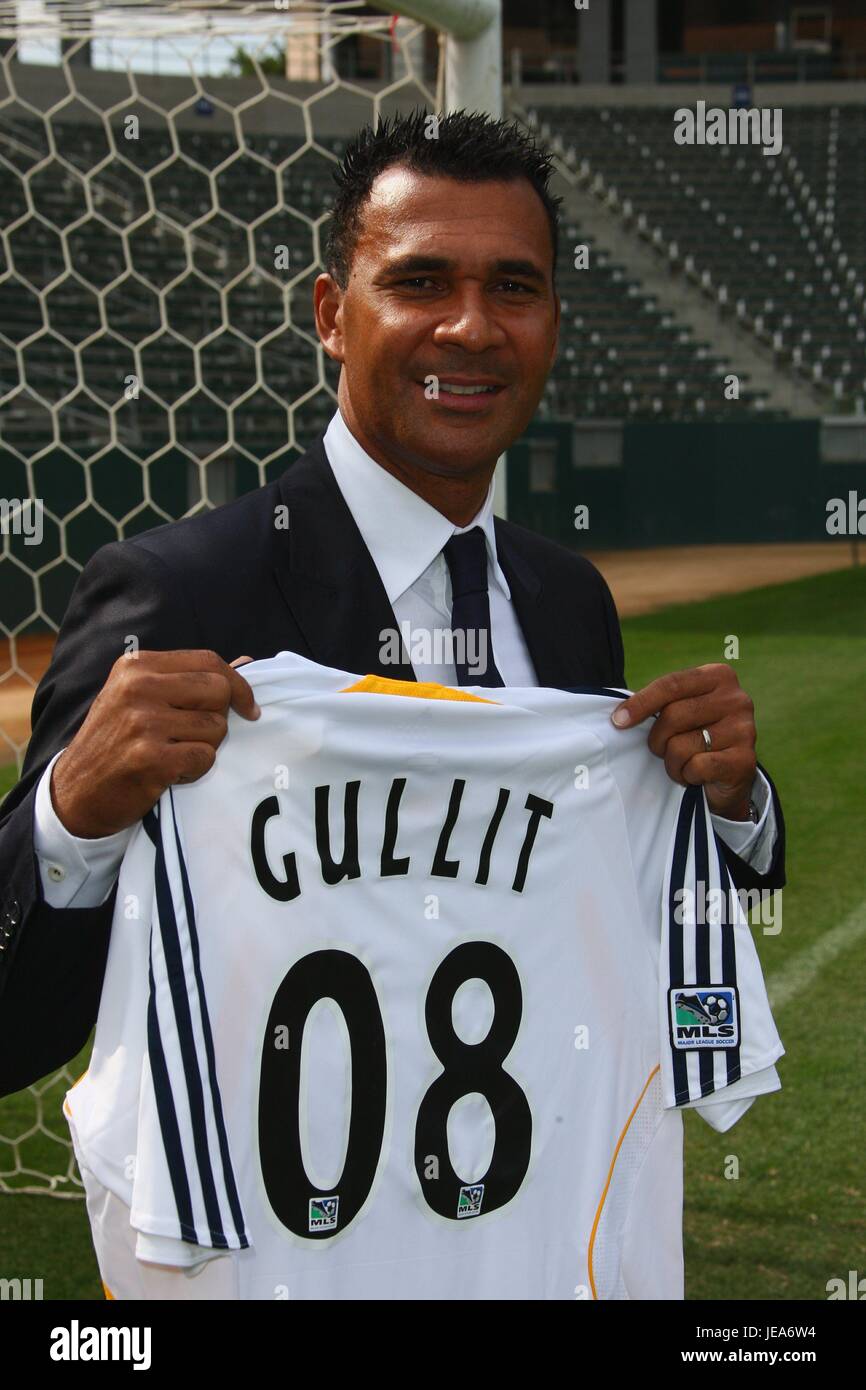 Ruud gullit portrait hi-res stock photography and images - Alamy