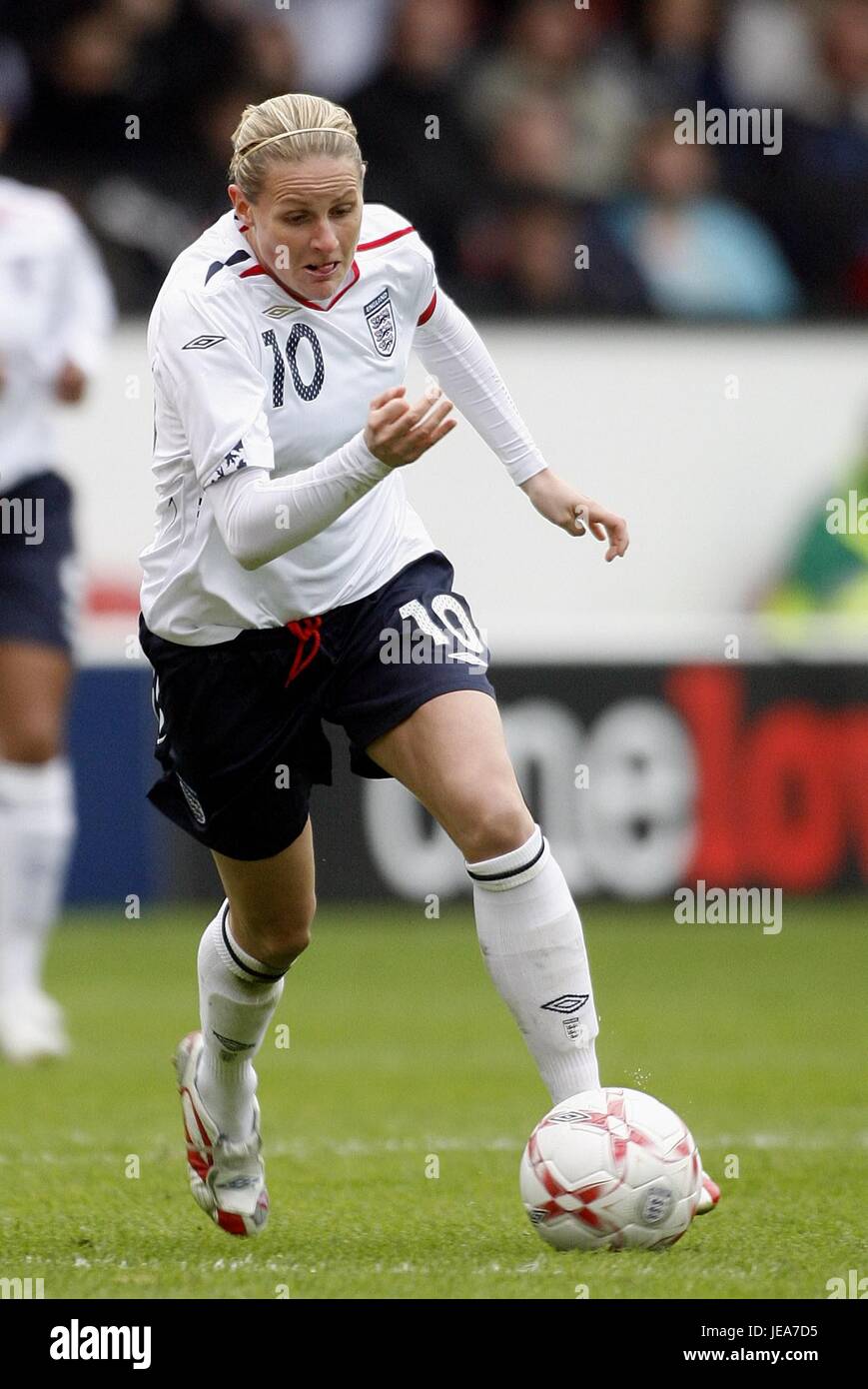 Kelly smith england football hi-res stock photography and images - Alamy