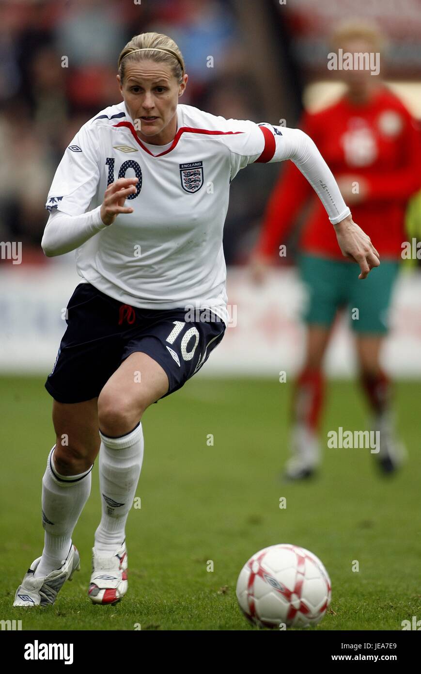 KELLY SMITH ENGLAND WOMEN & ARSENAL FC BANKS'S STADIUM WALSALL ENGLAND ...
