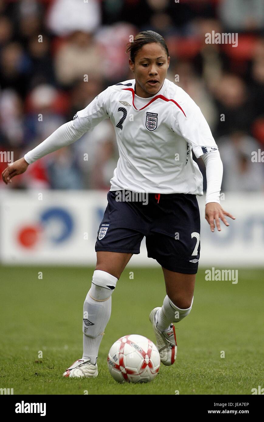 ALEX SCOTT ENGLAND WOMEN & ARSENAL FC BANKS'S STADIUM WALSALL ENGLAND ...