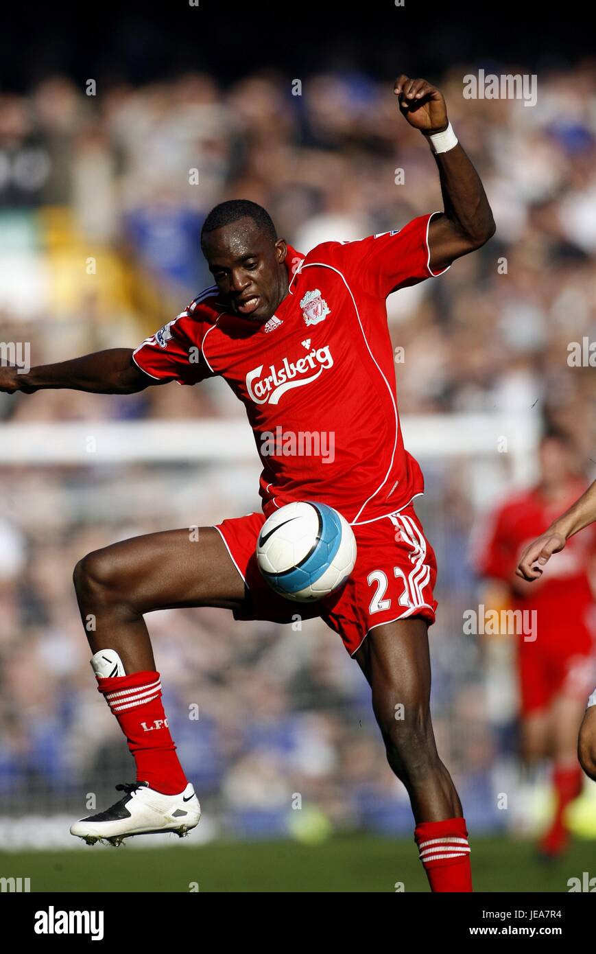MOHAMED SISSOKO LIVERPOOL FC GOODISON PARK LIVERPOOL ENGLAND 20 October ...
