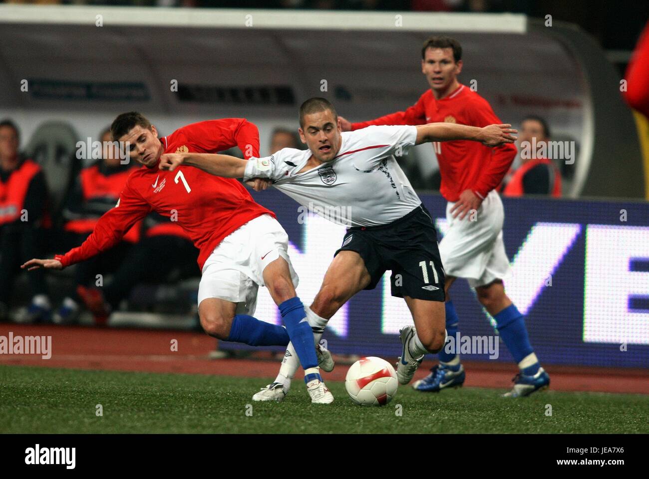 DMITRY TRORBONSKIY & JOE COLE RUSSIA V ENGLAND LUZHNIKI STADIUM MOSCOW ...