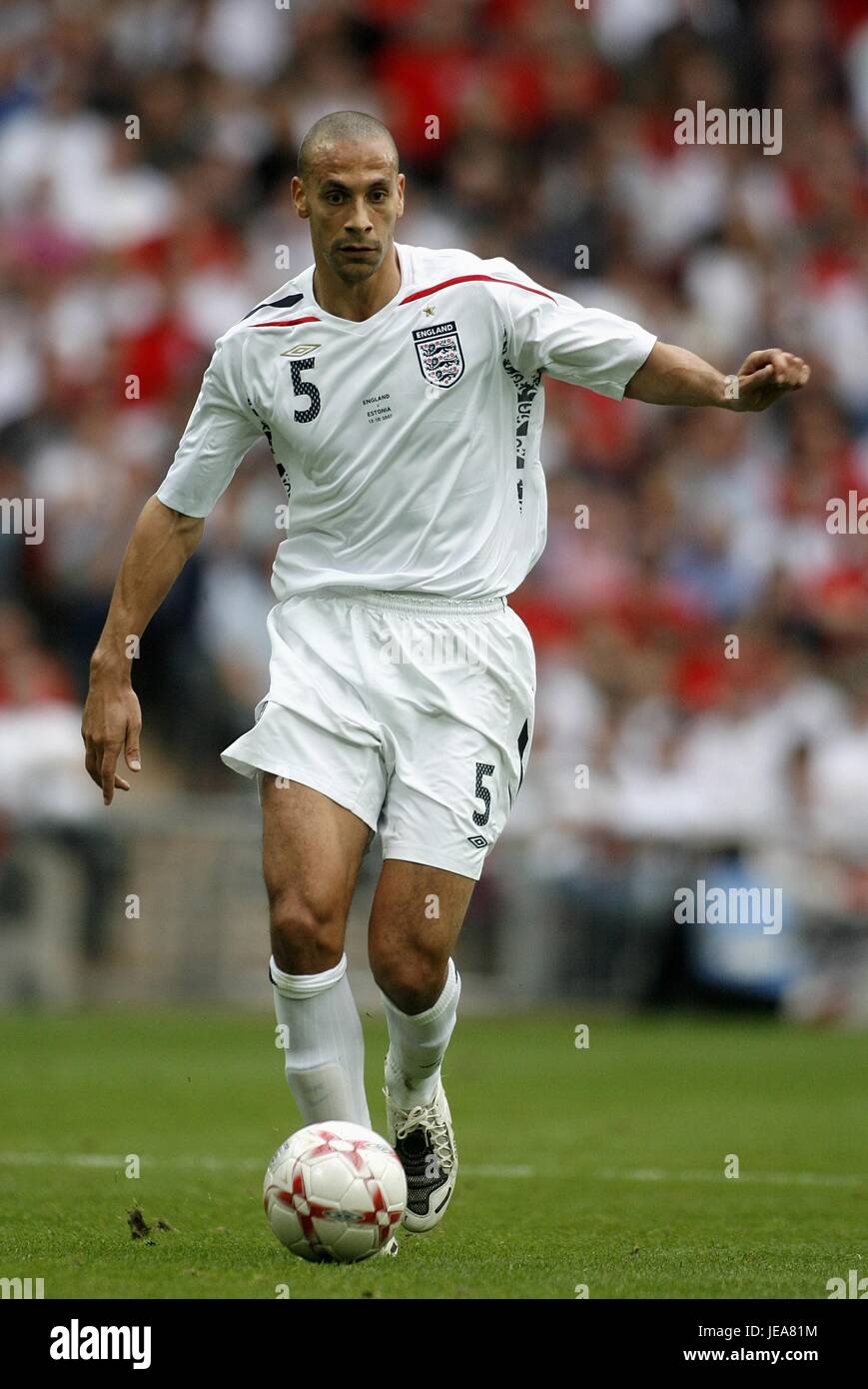 RIO FERDINAND ENGLAND & MANCHESTER UNITED FC WEMBLEY STADIUM LONDON ...