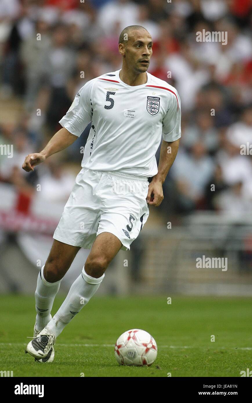 RIO FERDINAND ENGLAND & MANCHESTER UNITED FC WEMBLEY STADIUM LONDON ...