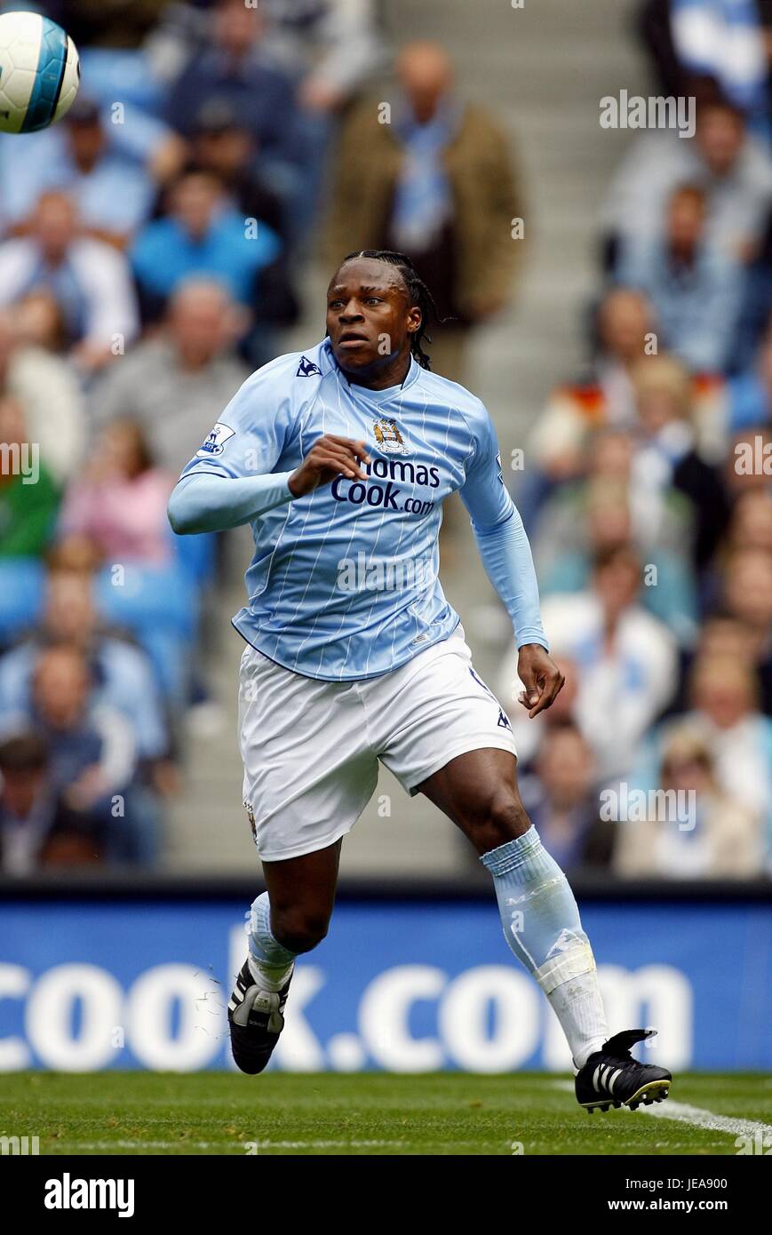 EMILE MPENZA MANCHESTER CITY FC CITY OF MANCHESTER STADIUM MANCHESTER ...