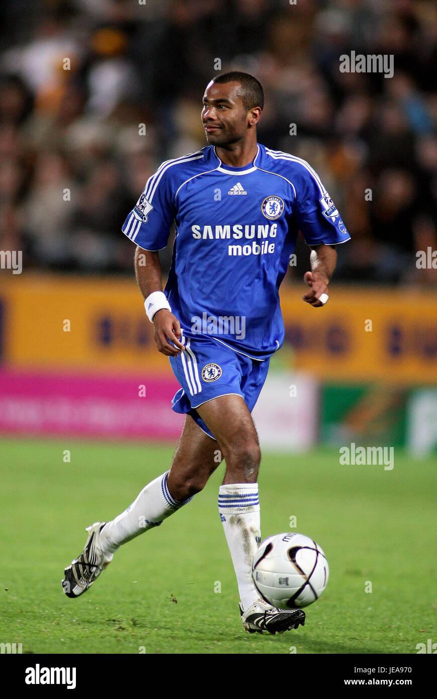 ASHLEY COLE CHELSEA FC KC STADIUM HULL ENGLAND 26 September 2007 Stock ...