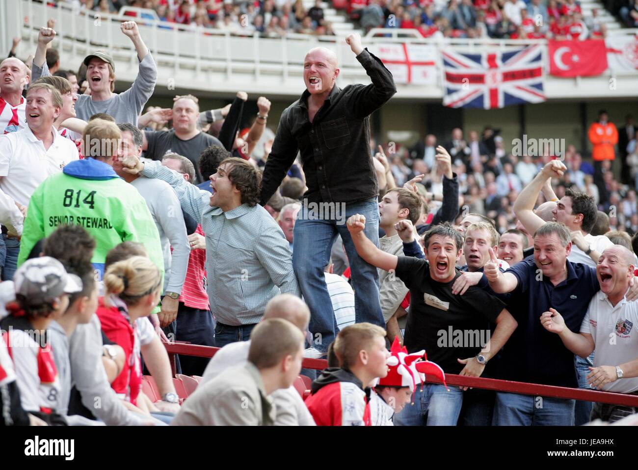 Middlesbrough football fans hi-res stock photography and images - Alamy