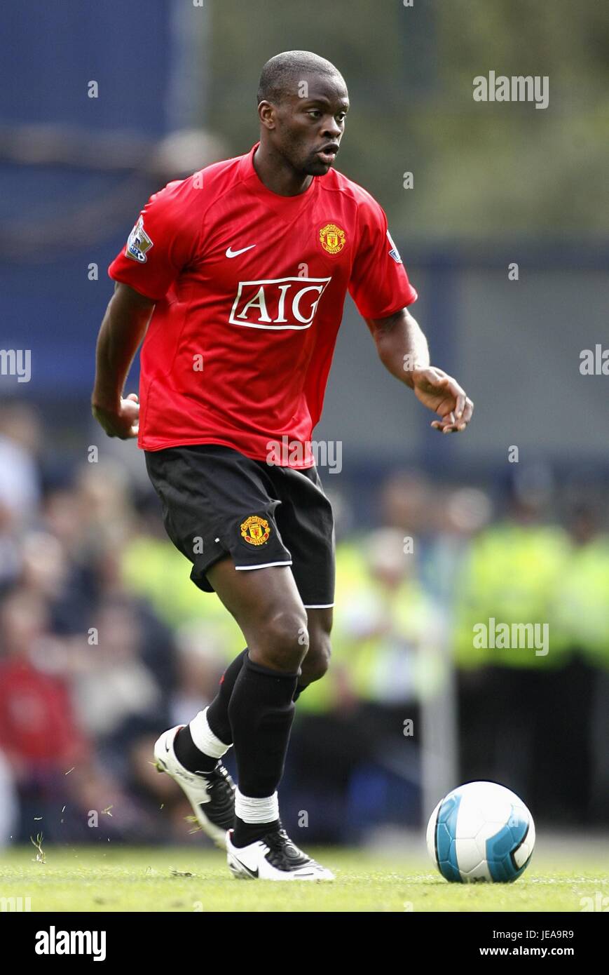 LOUIS SAHA MANCHESTER UNITED FC GOODISON PARK LIVERPOOL ENGLAND 15 ...