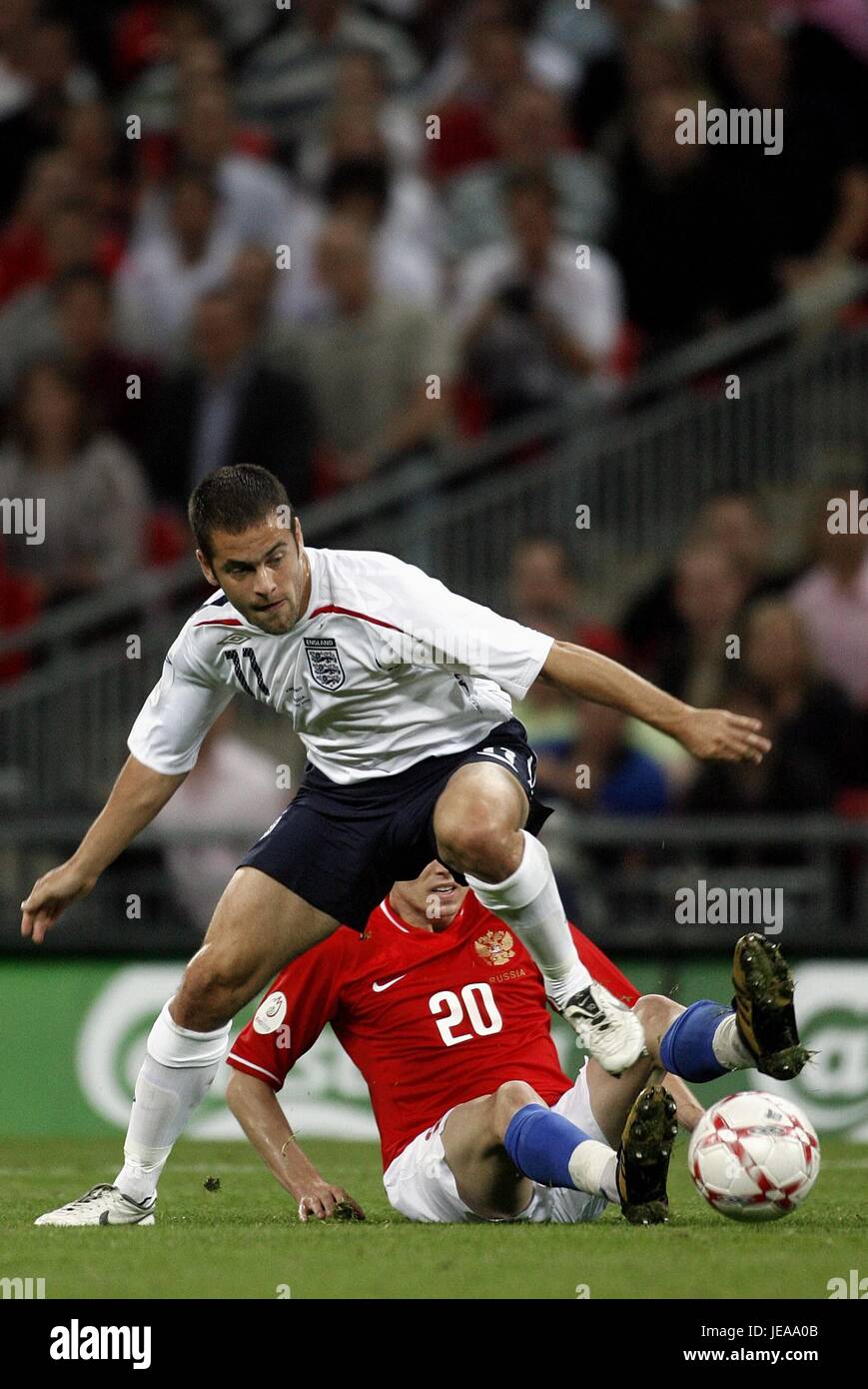 JOE COLE ENGLAND & CHELSEA FC WEMBLEY STADIUM LONDON ENGLAND 12 ...