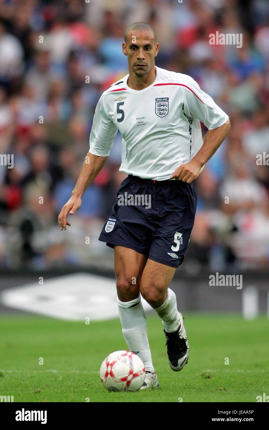 RIO FERDINAND ENGLAND & MANCHESTER UNITED FC WEMBLEY STADIUM LONDON ...