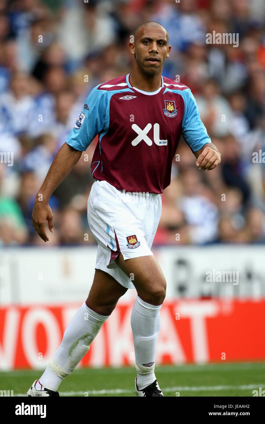 Anton ferdinand reading hi-res stock photography and images - Alamy