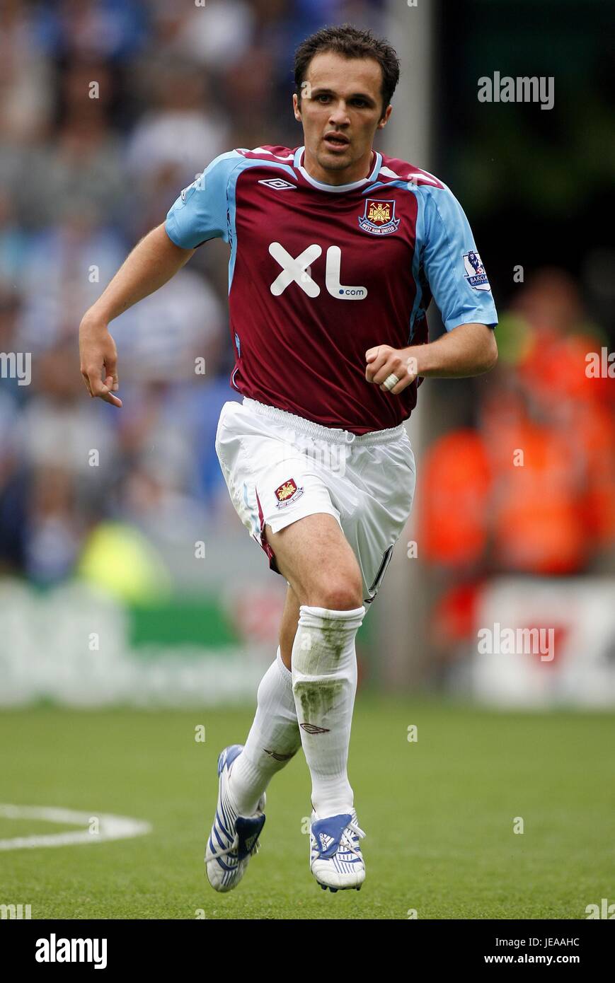 Matthew etherington west ham united hi-res stock photography and images ...
