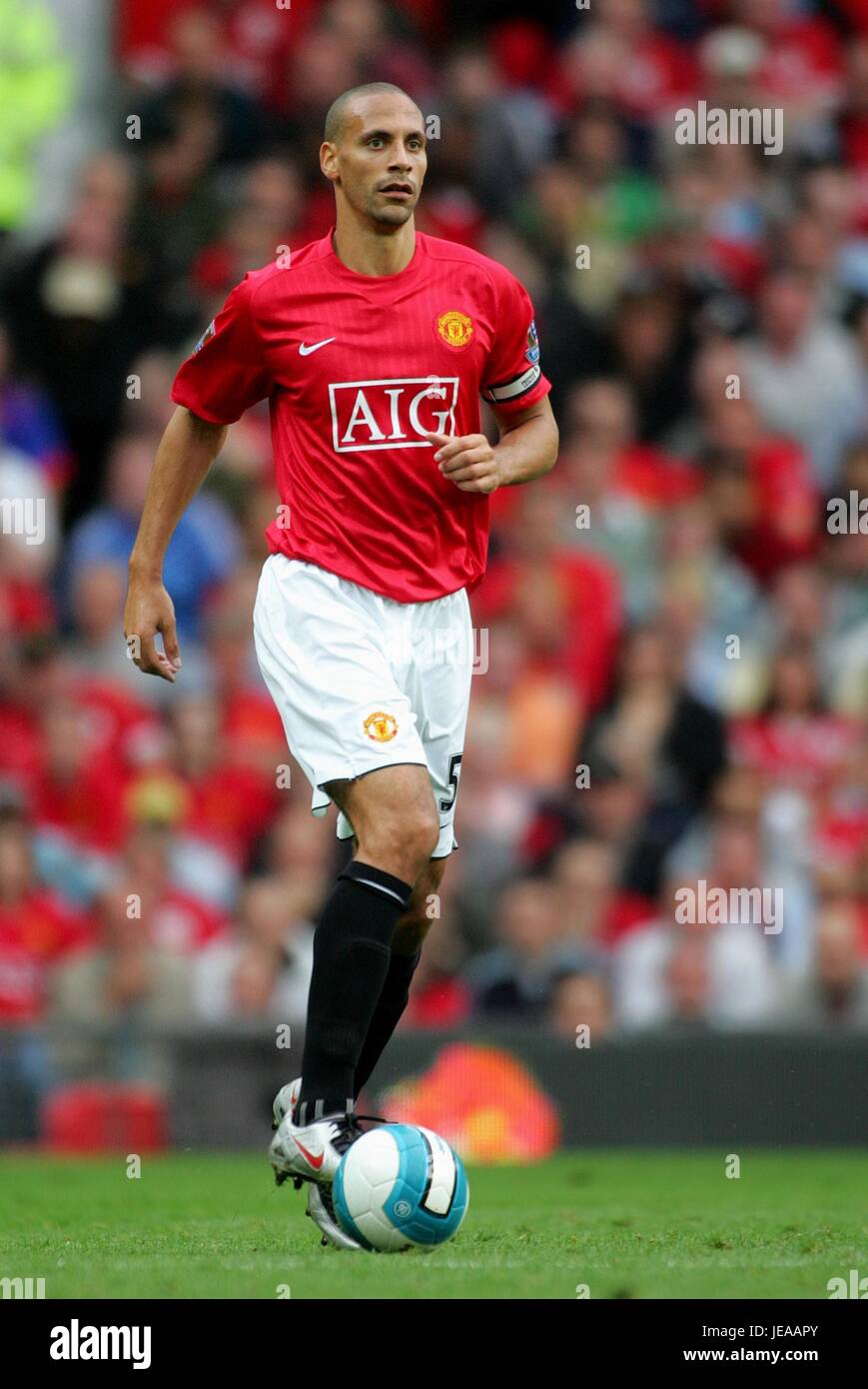 Rio ferdinand manchester united 2007 hi-res stock photography and ...