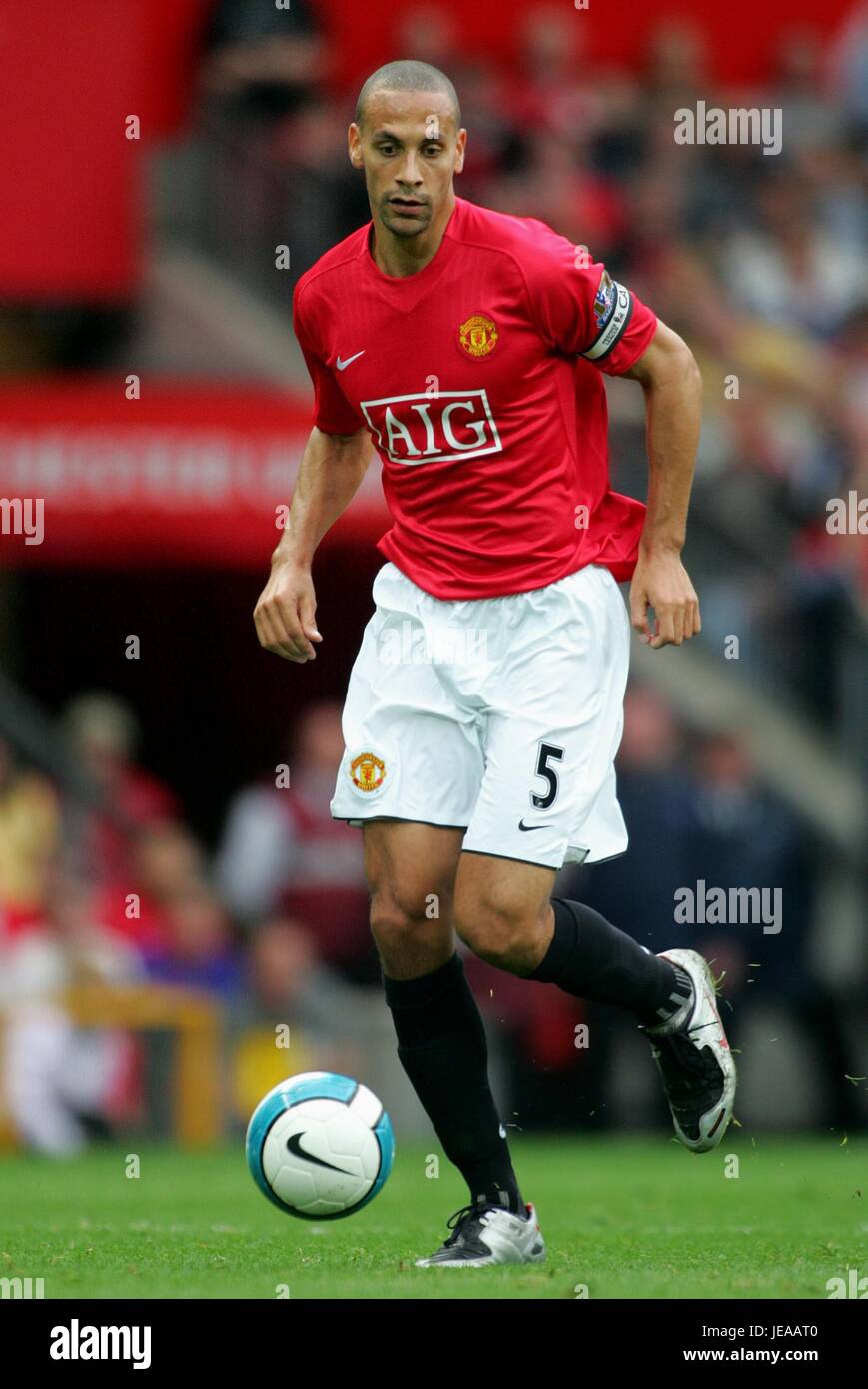 RIO FERDINAND MANCHESTER UNITED FC OLD TRAFFORD MANCHESTER ENGLAND 01 ...