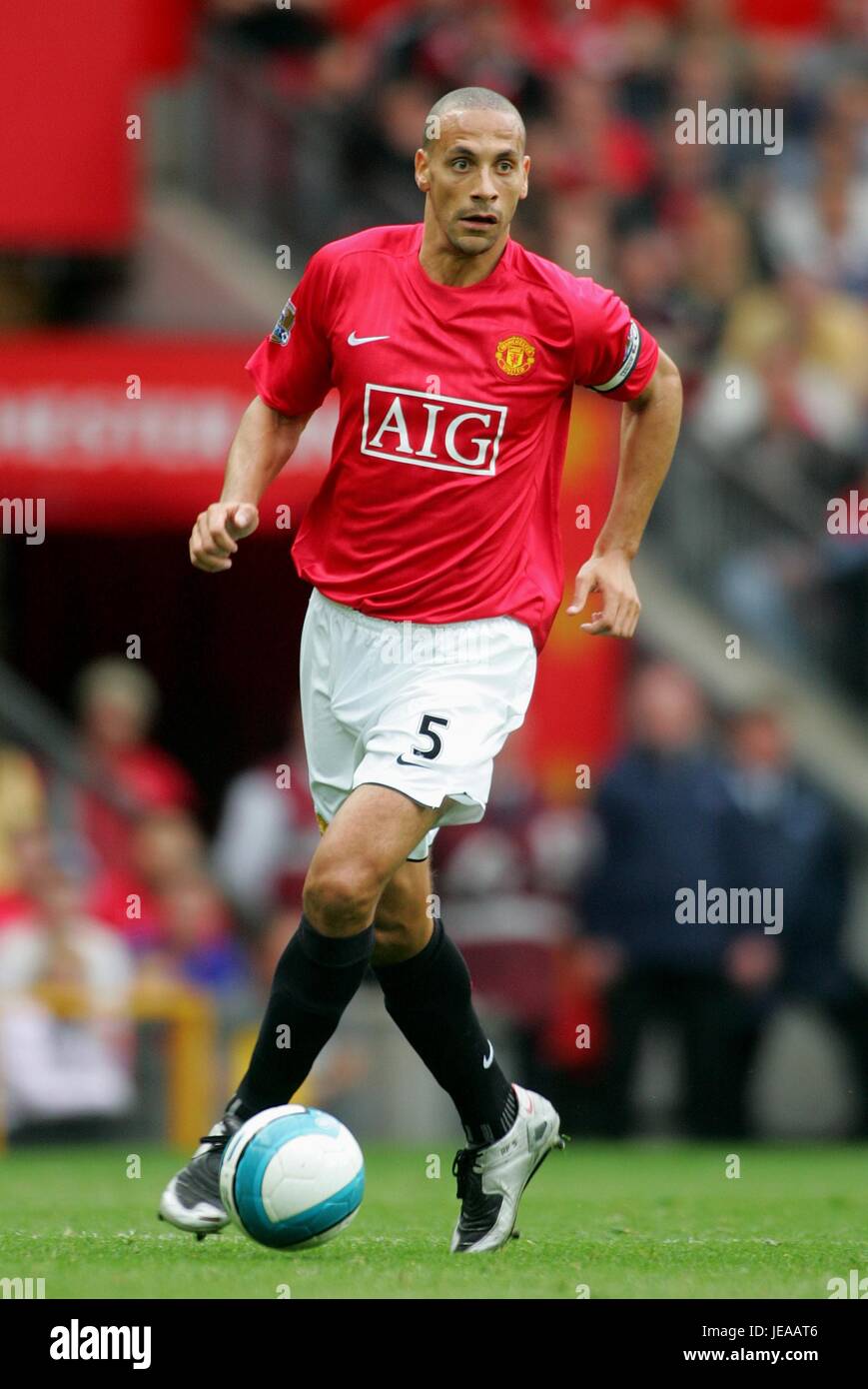 RIO FERDINAND MANCHESTER UNITED FC OLD TRAFFORD MANCHESTER ENGLAND 01 ...